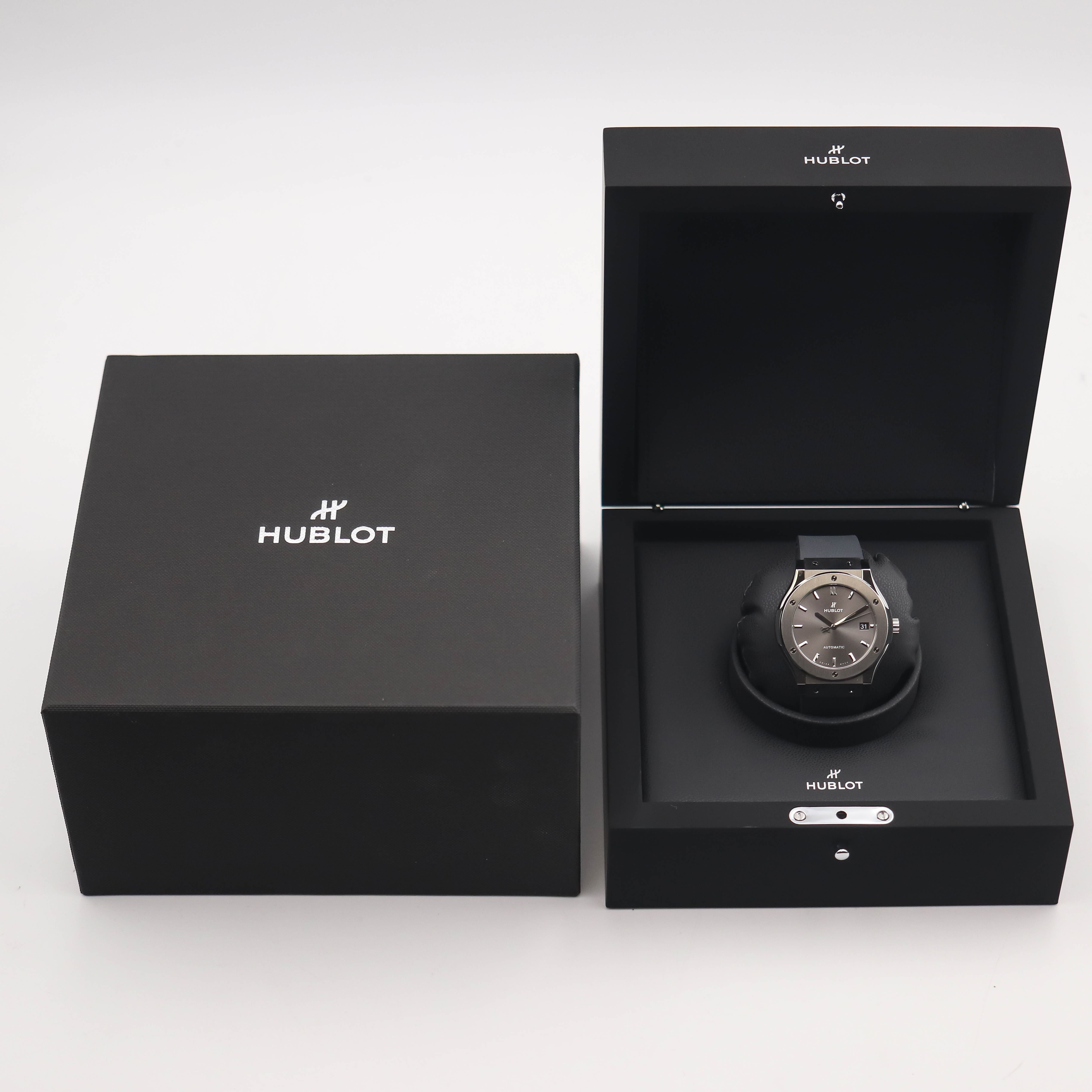 Classic Fusion 45 Racing Grey Titanium | Hublot | Chrono.lv